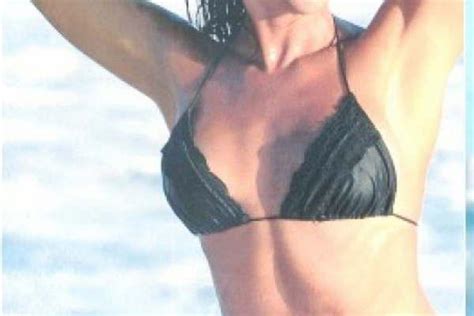 8 Hot Sexy Laura Fidalgo Bikini Pics
