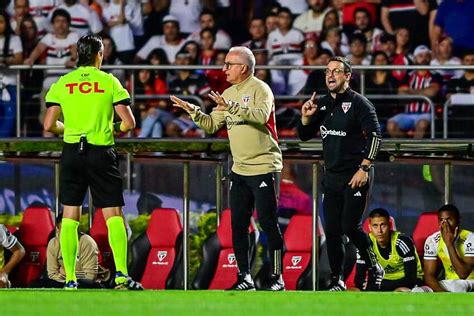 Escalação Do São Paulo Time Dúvidas E Desfalques Contra O Athletico Pr