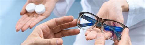 Contact Lenses Vs Glasses Whats Better Lentiamo