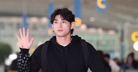 [포토s] 미국 출국 이정후 파마 머리 잘 어울리죠