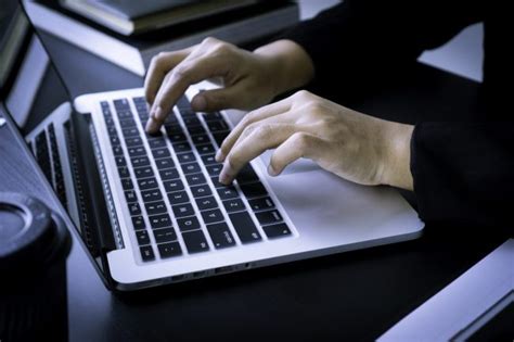 Homem que teve notebook furtado e dados apagados será indenizado em SC