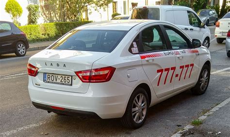 Rückansicht Vw Passat B8 Variant Taxi Foto 12 2020 Fahrzeugbilder De