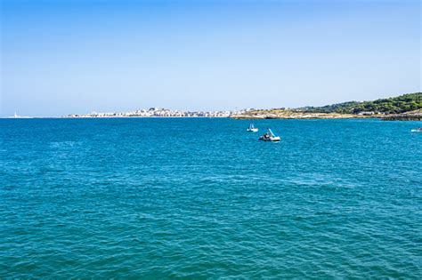 마을 Vieste Gargano 반도 풀리아 이탈리아 전경에서 함께 여름 바다 가르가노에 대한 스톡 사진 및 기타 이미지