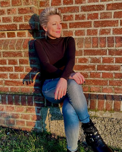 Alexandra Hofmann Happy Heimfahrt Sositze Grinsend Und Happy Im