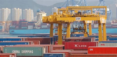South Korean Economy Shrinks For First Time Since Early 2020