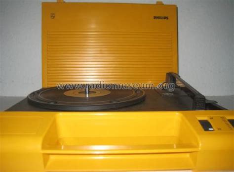 22af180 01e R Player Philips Eindhoven Tubes International
