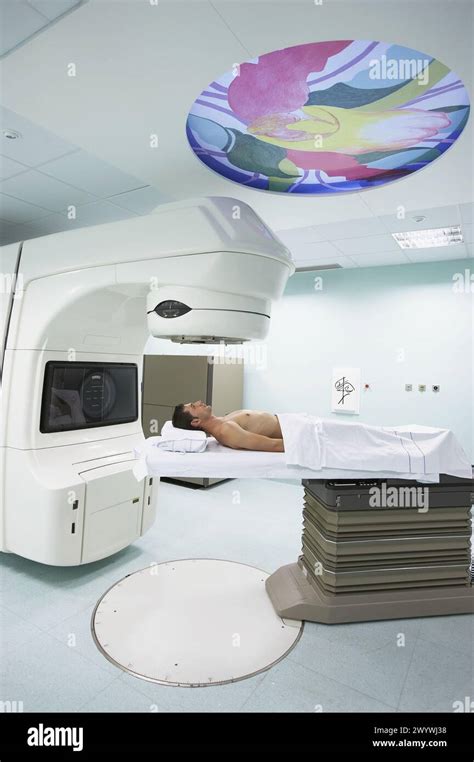Linear Accelerator Radiation Therapy Oncology Stock Photo Alamy