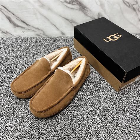 Ugg 미국 어그 남성 체스트넛 스웨이드 로퍼 후루츠패밀리