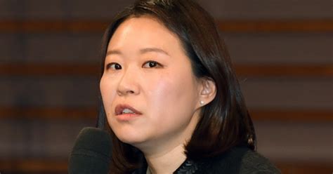 포토 손 꼭 잡고 지는 석양을 바라보자 연출 맡은 정지인 Pd 포토 손 꼭 잡고 지는 석양을 바라보자 연출 맡은 정지인 Pd