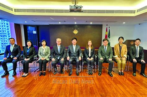 中國法學會訪律師公會 黃顯輝律師事務所暨私人公證員 Vong Hin Fai Lawyers And Private Notary