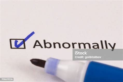 설문 조사 설문 조사 비정상적으로 비문에 있는 상자를 확인 하 고 마커를 블루 건강관리와 의술에 대한 스톡 사진 및 기타 이미지
