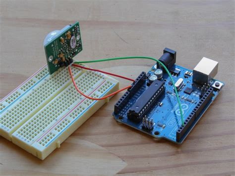 arduino 紅外線警報器
