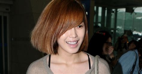 포토 시크릿 전효성 눈부신 우윳빛 쇄골 물 고일듯