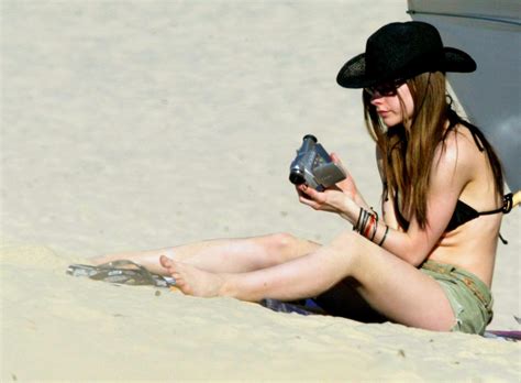 Avril Lavignes Feet