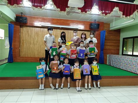 นักศึกษามหาวิทยาลัยพายัพจัดกิจกรรมจิ อนุบาลหนองป่าครั่ง ๒