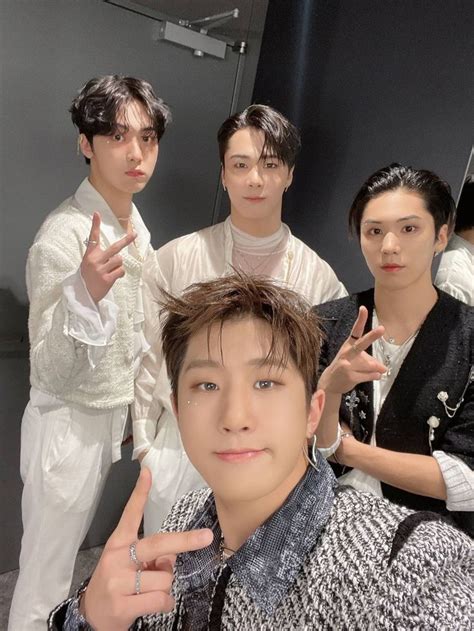 Astro Japan Official On Twitter Astro Astro Couple Astro Kpop