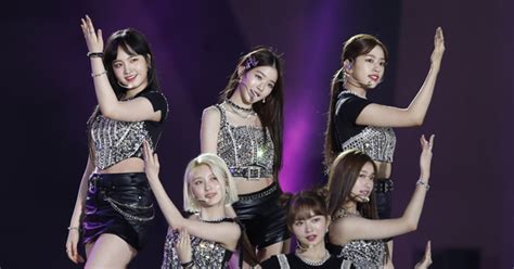 장원영이 먹던 물 5만원에 팔아요 충북대 축제 Mc 발언 논란