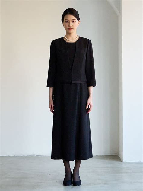 【喪服・礼服】ロング丈ブラックフォーマルアンサンブル（サテン切り替えジャケット・ロング丈スカート前開きワンピース） 7号 ブラック