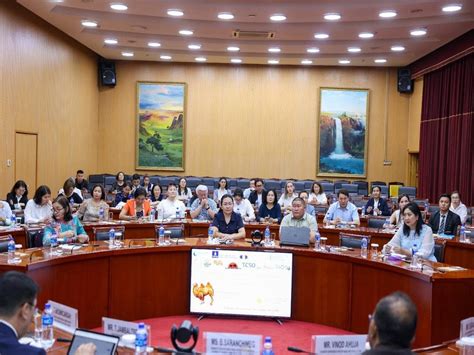 МОНГОЛ УЛСЫН ХОС БӨХТ ТЭМЭЭНИЙ АЖ АХУЙГ ХӨГЖҮҮЛЭХ ЧИГЛЭЛЭЭР ЗӨВЛӨМЖ ГАРГАЛАА