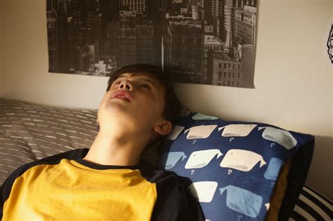 Komu Tiká Sex Oclock Seriál Voya Pro Mladé Se Snaží A šilhá Po