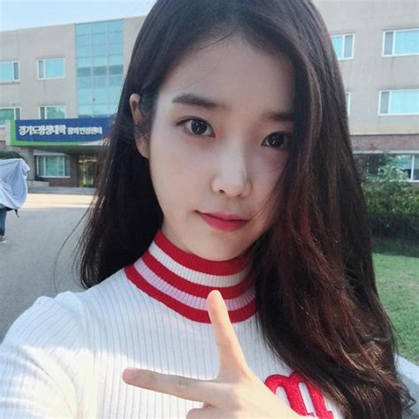 아이유 영화촬영때 사진