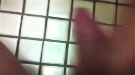 Bareback Amateur Sex In The Stall Eporner