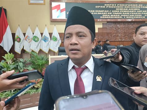 Selamat Ari Wibowo Resmi Gantikan Puji Hartadi Sebagai Anggota DPRD
