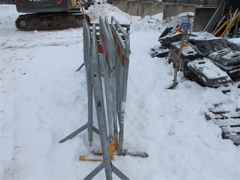 Traffic Buffer And Shed With Various Blocking Materials Ps Auction