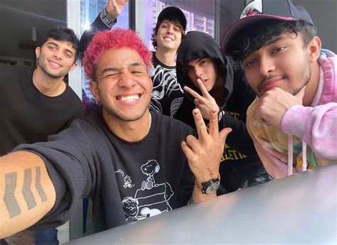 8 Cosas De Las Que Nos Enteramos En El Youtube Live De Cnco Celebriteen