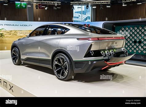 Namx Huv Hydrogen Fuel Cell Car With Removable Tank System Showcased At