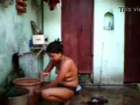 Bathing Video 92 ThisVid Com Bathing Video 92 ThisVid Com