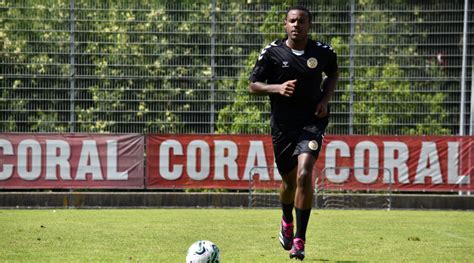 Ulisses foi a novidade na sessão bidiária do plantel alvi negro Clube