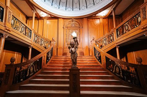 Titanic Titanics Famous Grand Staircase Was An Architectural