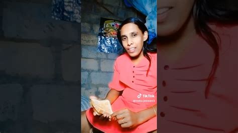 ඉනෝකා අක්කා ඇදුම් නැතුව නානකොට ආපු කොල්ලට උන වැඩේ 😆😂 Youtube