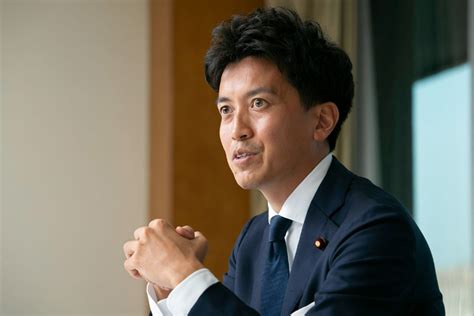 日本は必ず変われる。時代にあったルールづくりを皆で めざせ！きれいなお姉さん！
