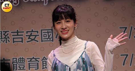 獨家／連俞涵昔曾被爆「戀上女作家」 李屏瑤騎車赴捷運站接佳人 娛樂 Ctwant