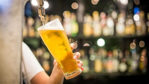 瓶裝水竟會過期？「6飲品」超過有效期限別碰亂喝會拉到哭 Ettoday健康雲 Ettoday新聞雲