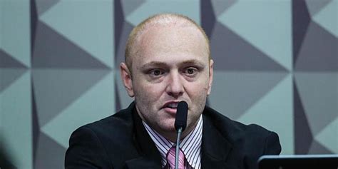Hacker Disse Que Bolsonaro Pediu Para Assumir Suposto Grampo Contra Moraes