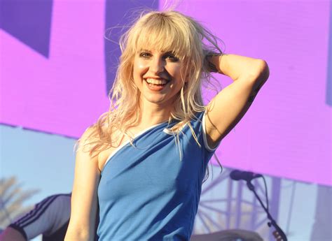 Paramore Ster Hayley Williams Waarschuwt Fans ‘stem Je Op Ron Desantis