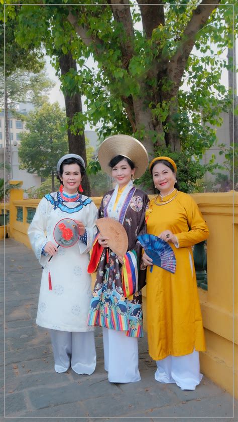 NhÓm Ảnh Tao ĐÀn Hậu Cung Chị Tram Nguyen Chị Hoa Huệ Trắng Chị