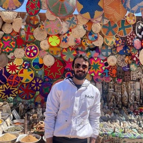 Poula Mansour Paula M A N S O U R • Threads Say More