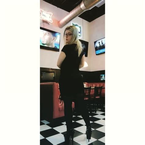 Mommy Wants You To Worship Her Rgonewildtrans