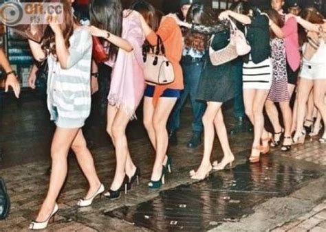 油尖「峰火」掃黃 警拘10內地女子｜即時新聞｜港澳｜oncc東網