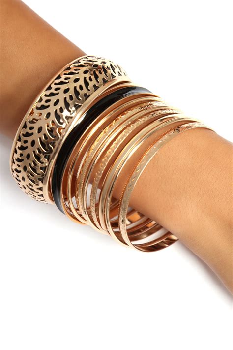 Etching For Something Sweet Bangle Set Goldblack Fashion Nova