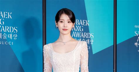 어린이날 ‘1억 5천 기부한 아이유… 백상예술대상은 ‘고배