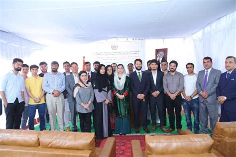 Naheed Esar ناهيد ايثار