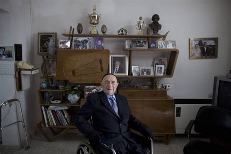 Yisrael Kristal ist 112 Jahre alt Auschwitz Überlebender ist ältester