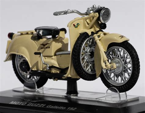 Starline 1-24 scale Moto Guzzi