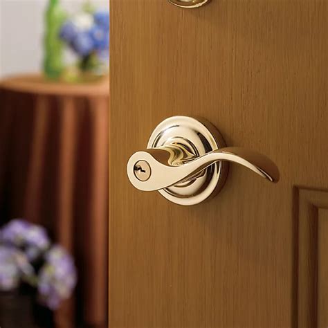 Keyed Wave Lever And Classic Rose Lifetime Pvd Polished Brass