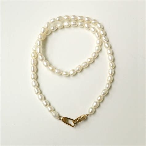 14k Classic Buckle Pearl N 클래식 버클 잠금장식 담수진주 초커 목걸이 감도 깊은 취향 셀렉트샵 29cm